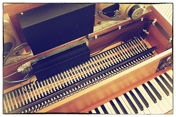 Rhythmic Robot PROTOTYPE EP – unique vintage electric piano | NI ...